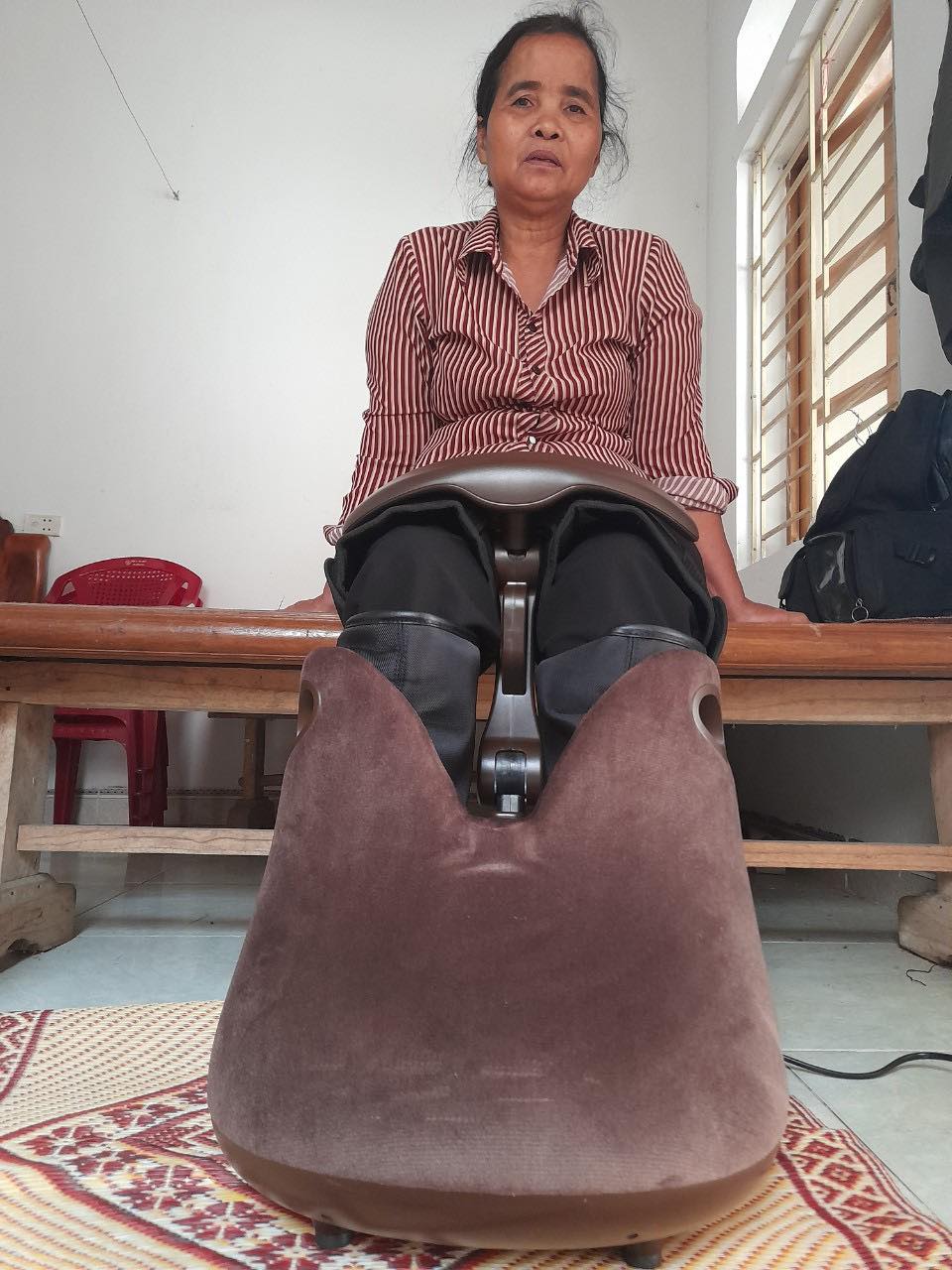 Máy Massage Chân Bắp đùi Nhật Nội địa Thrivetrị Liệu Giảm đau Nhức Suy